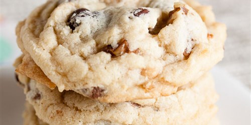 Biscuits au triple chocolat et noix de Grenoble