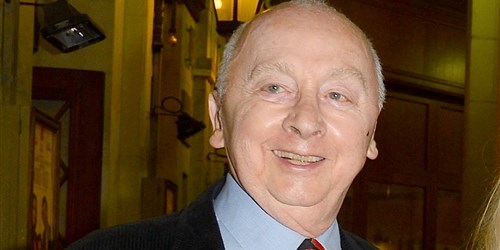 Mort de Jacques Ciron, mémorable voix française d'Alfred dans Batman et ...